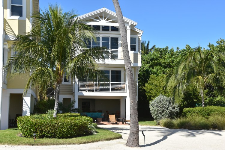 Photo Gallery – The Beach House at Tarpon Point